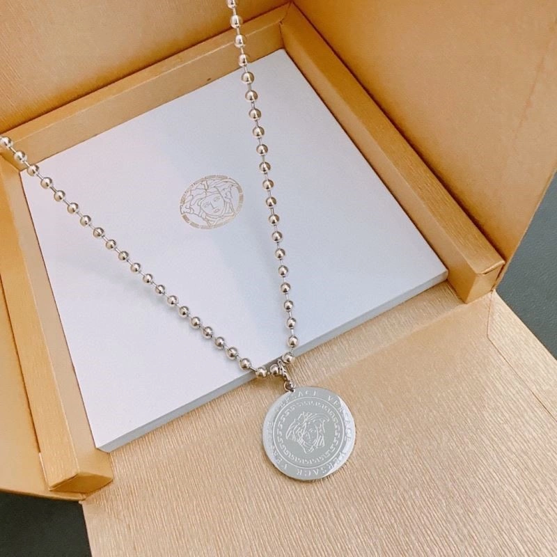 Low-cost Versace Necklaces