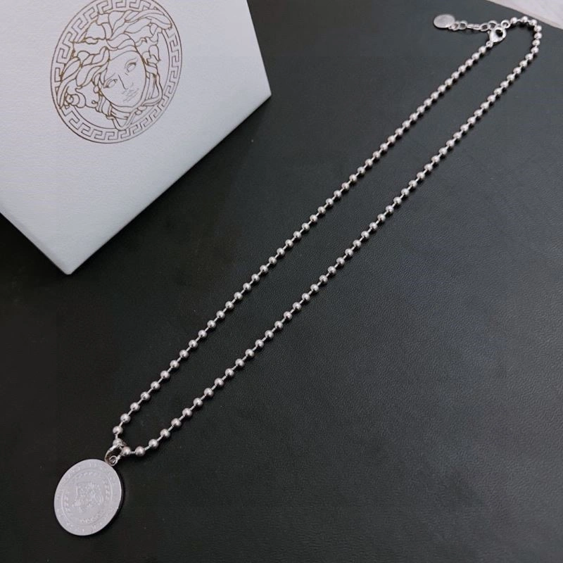 Low-cost Versace Necklaces