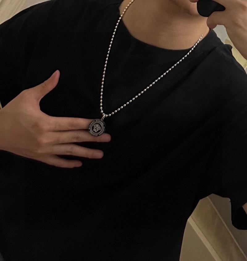 Low-cost Versace Necklaces