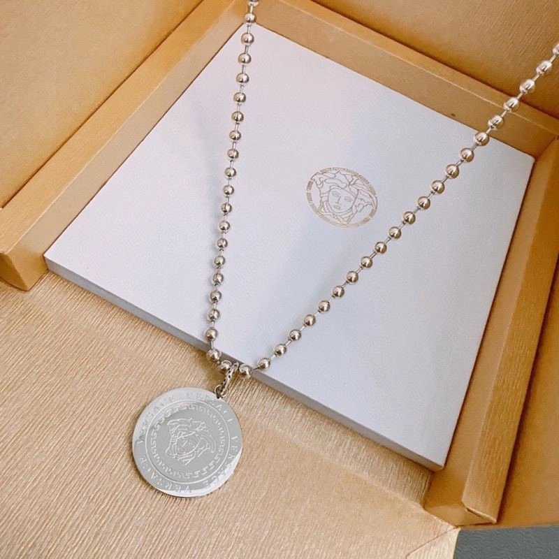 Low-cost Versace Necklaces
