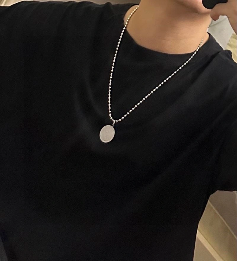 Low-cost Versace Necklaces