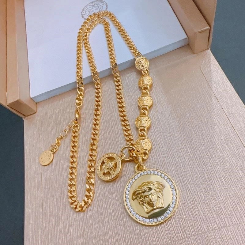 High fidelity Versace Necklaces