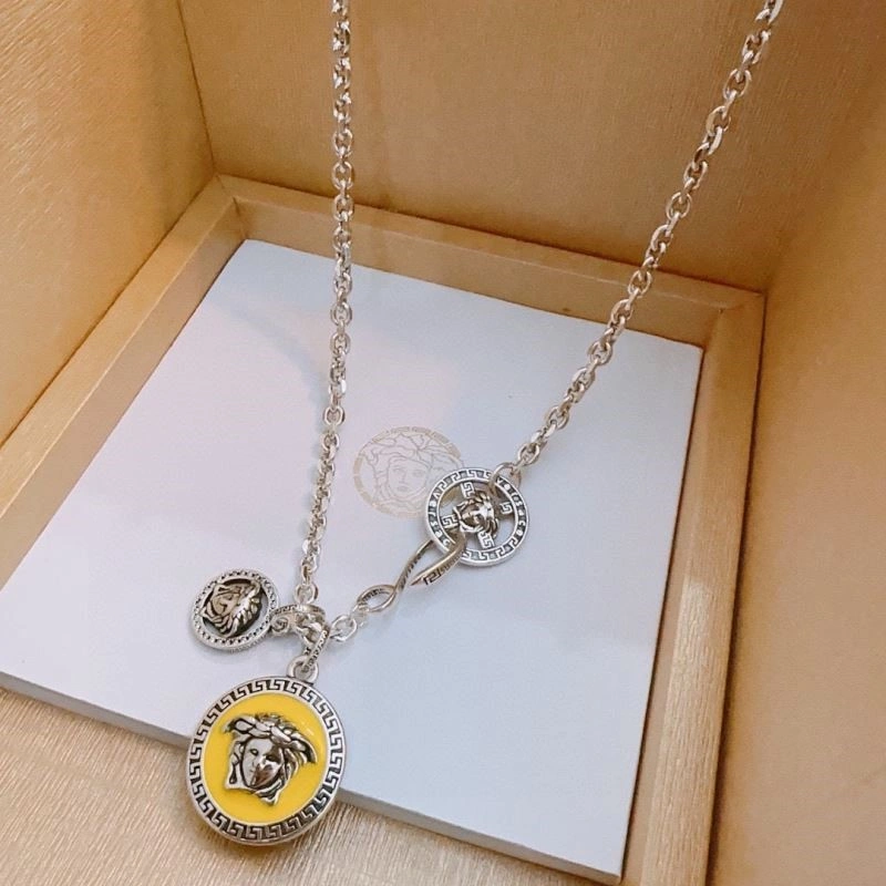 Exact replica Versace Necklaces