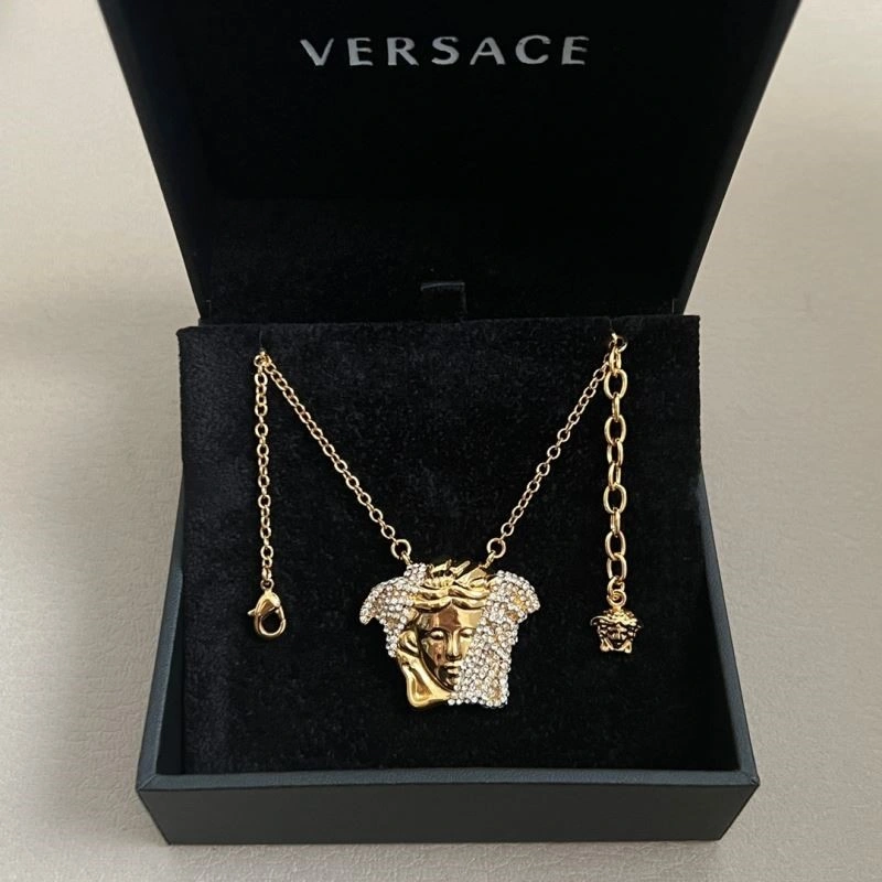 Economical Versace Necklaces