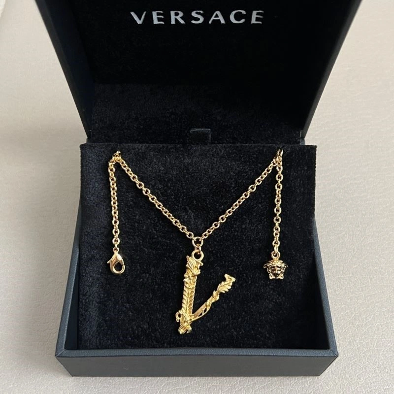 Low-cost Versace Necklaces
