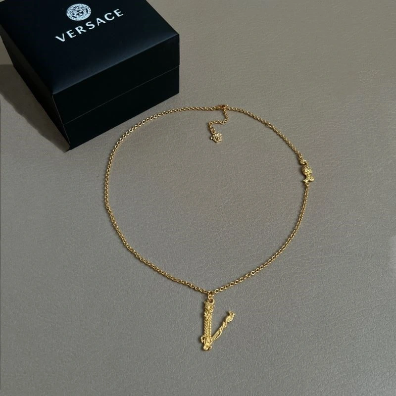 Low-cost Versace Necklaces