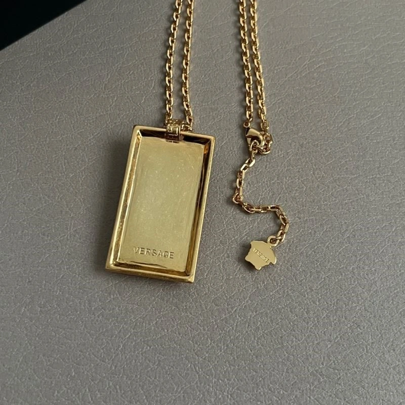 Exact replica Versace Necklaces