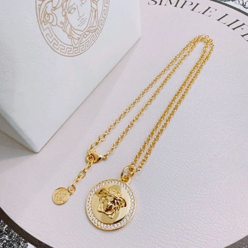 Top mirror Versace Necklaces