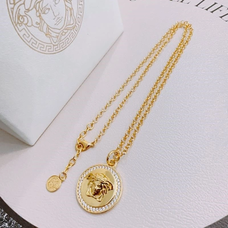 Top mirror Versace Necklaces