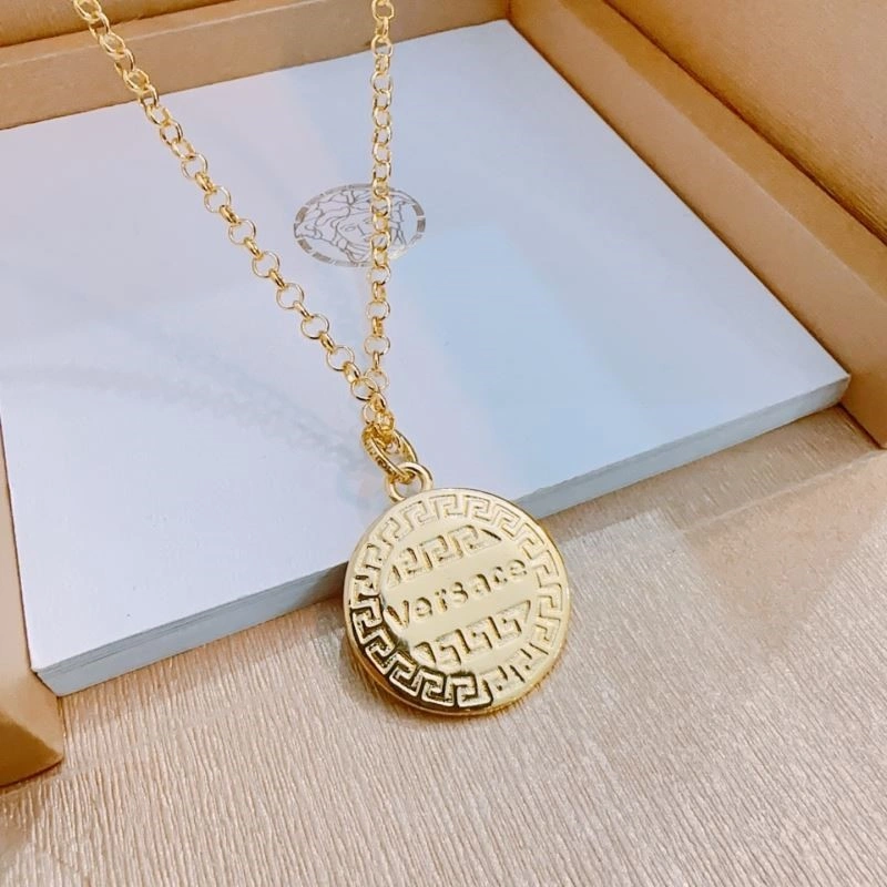 Top mirror Versace Necklaces