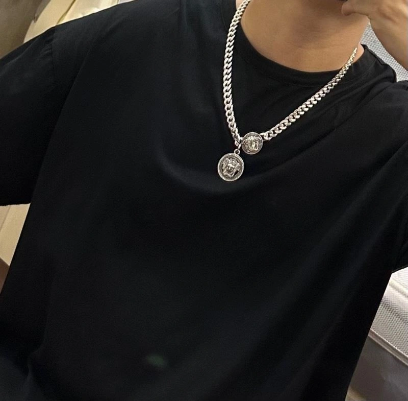 Brand-authenticated Versace Necklaces