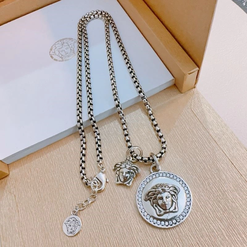 Exact replica Versace Necklaces
