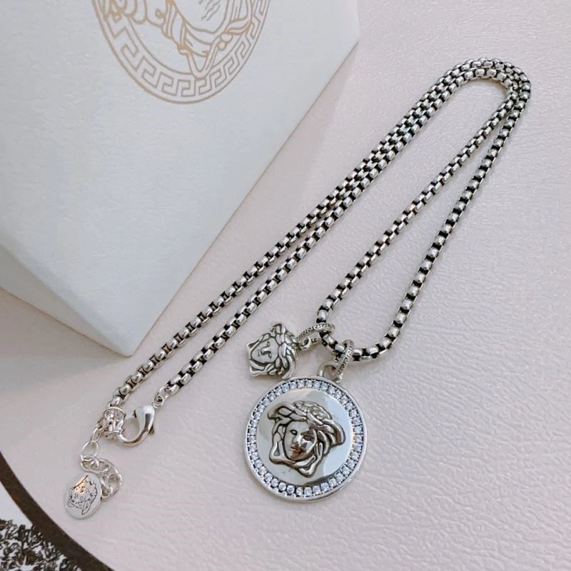 Exact replica Versace Necklaces