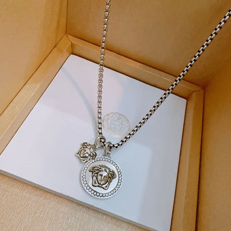 Exact replica Versace Necklaces