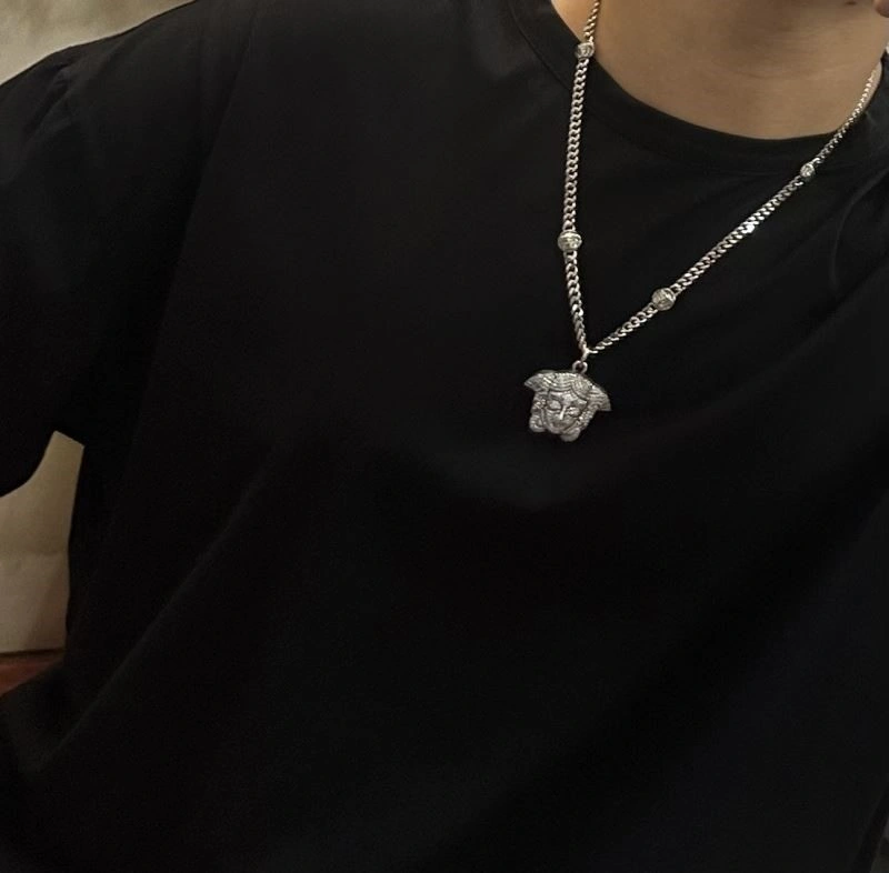 Brand-authenticated Versace Necklaces