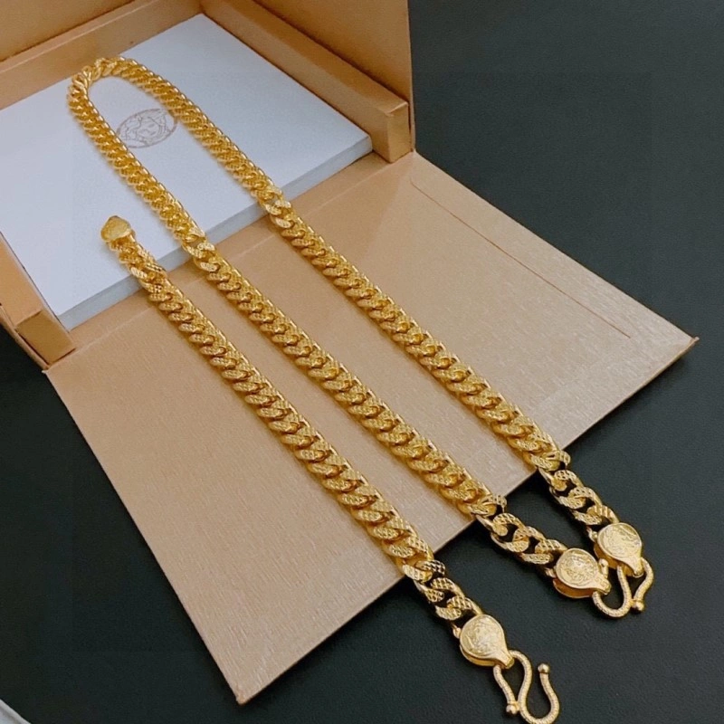 Economical Versace Necklaces