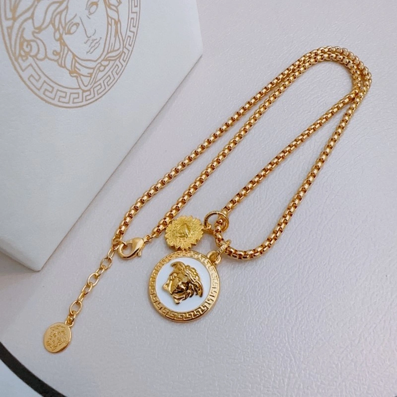 Top mirror Versace Necklaces