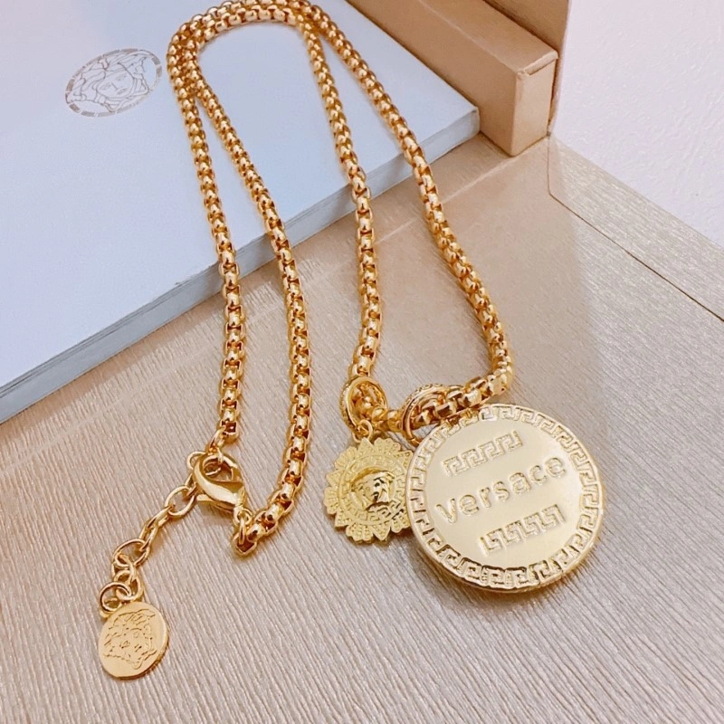 Top mirror Versace Necklaces