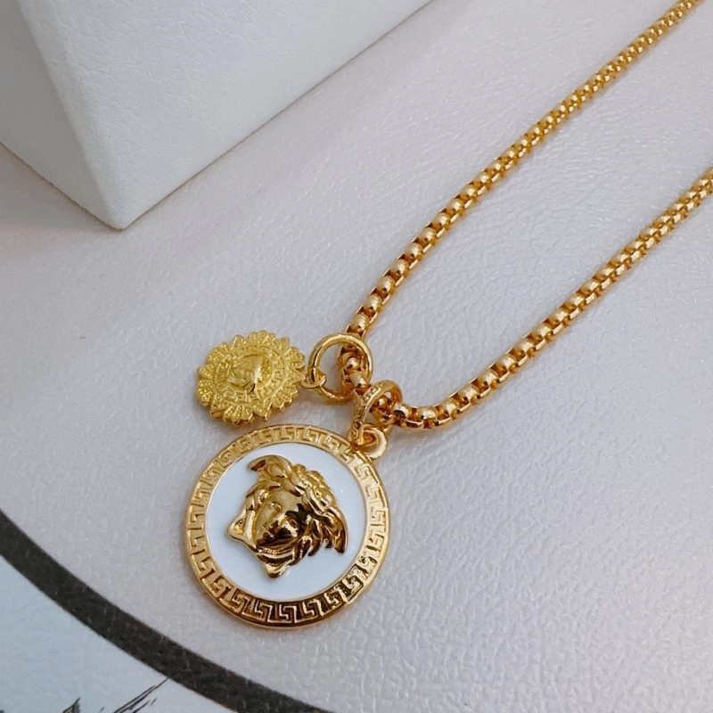 Top mirror Versace Necklaces