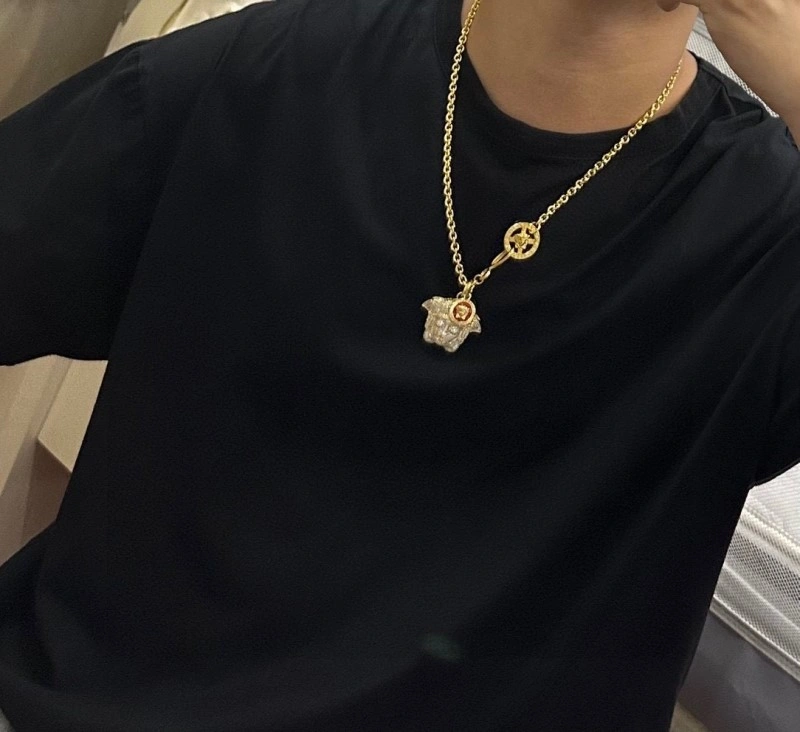 Precise copy Versace Necklaces