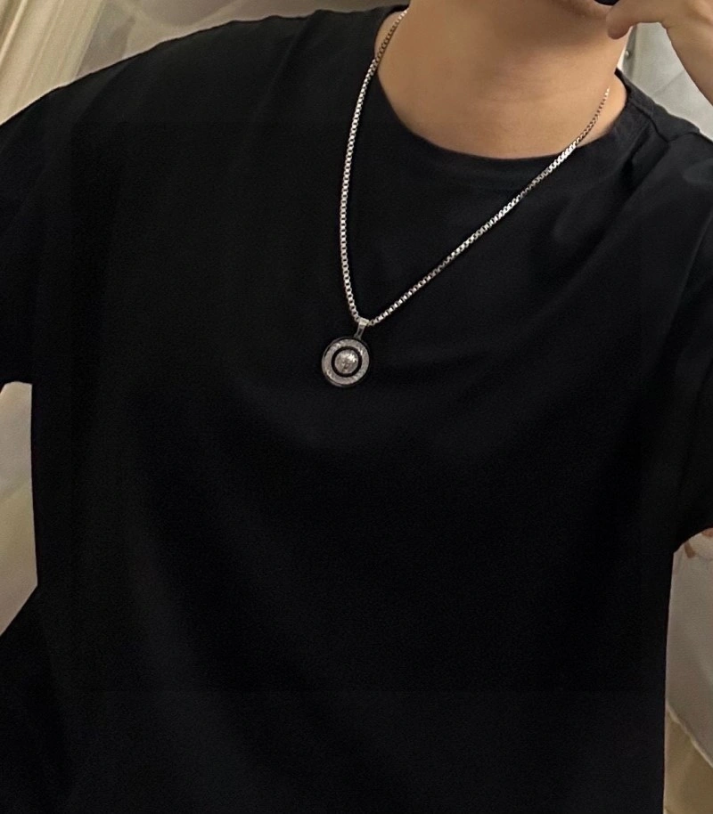 Brand-authenticated Versace Necklaces