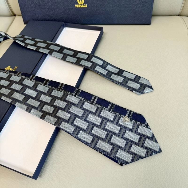 Top mirror Versace Neckties