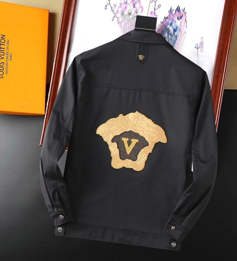 High accuracy Versace Outwear