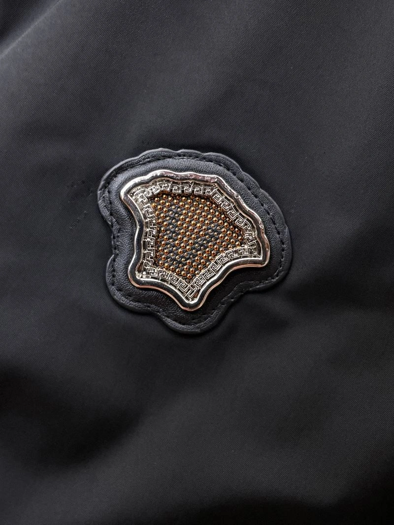Exact replica Versace Outwear