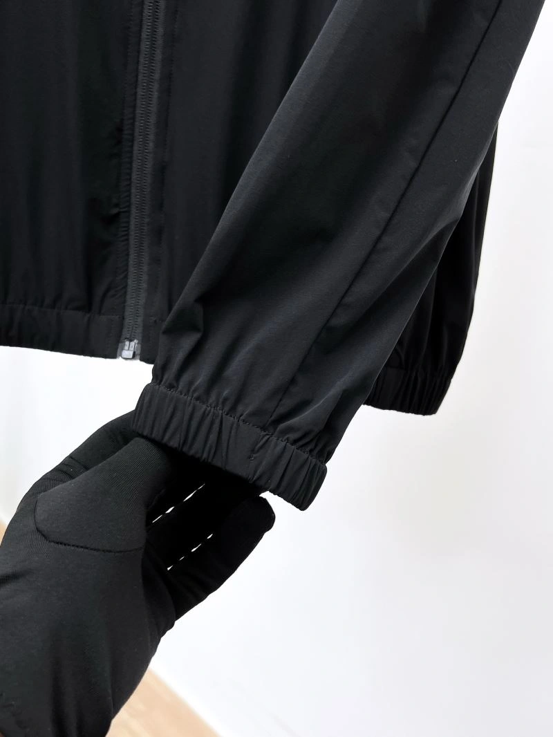 High accuracy Versace Outwear