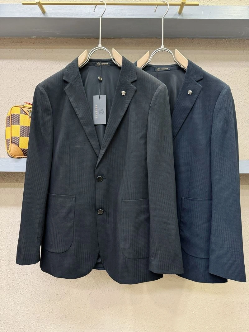 High accuracy Versace Outwear