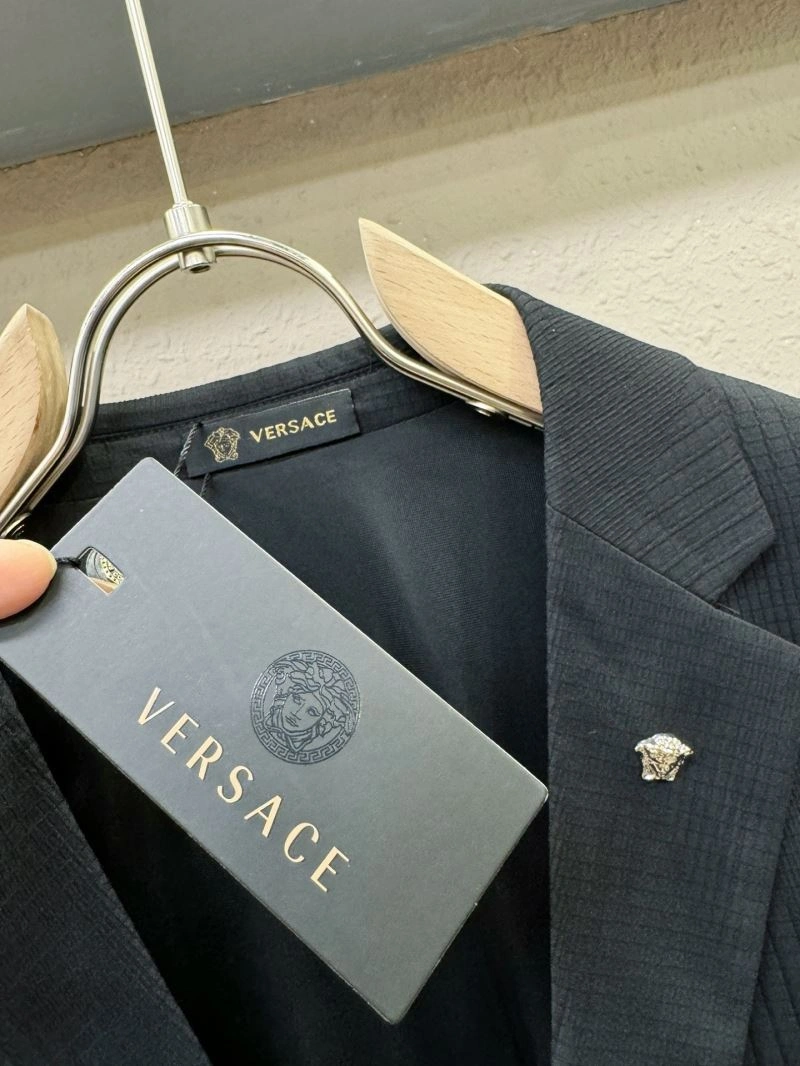 High accuracy Versace Outwear