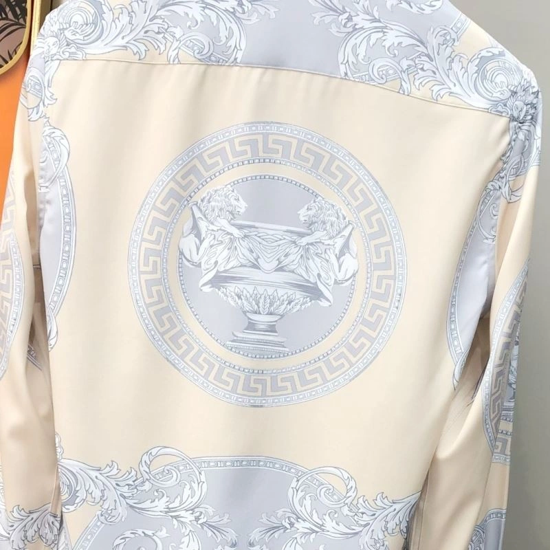 Accurate model Versace Shirts