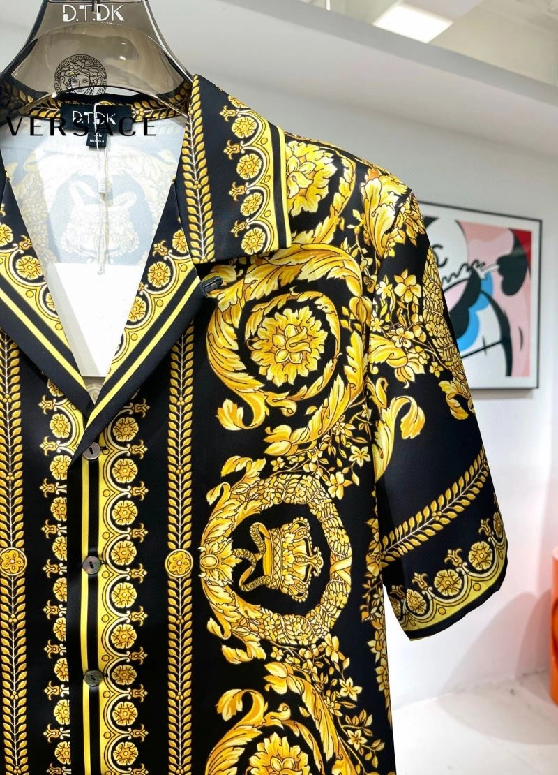 Low-cost Versace Short Suits