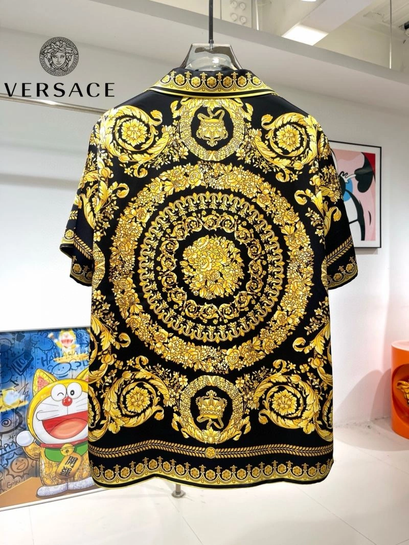 Low-cost Versace Short Suits