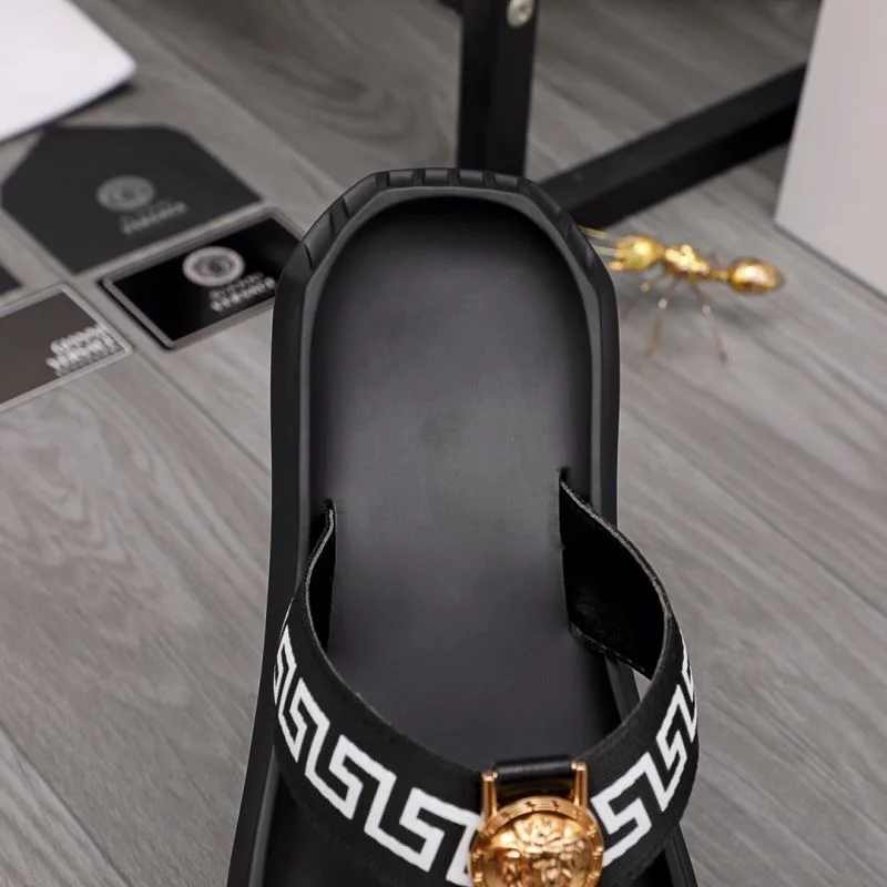 Precise copy Versace Slippers