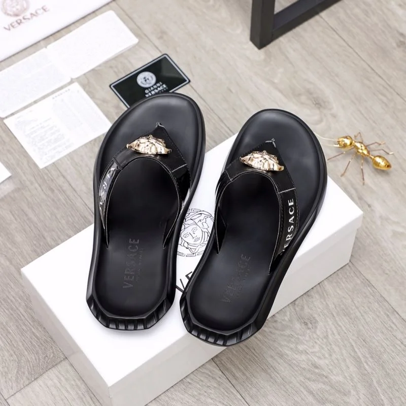 Top mirror Versace Slippers