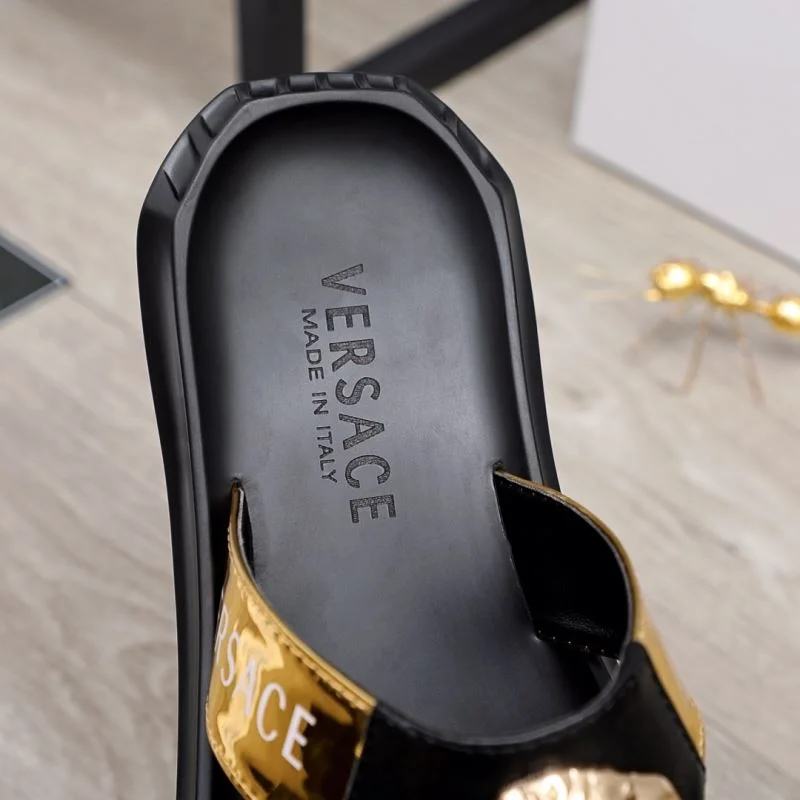 Precise copy Versace Slippers