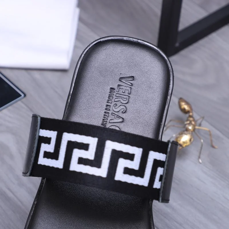 Top match Versace Slippers