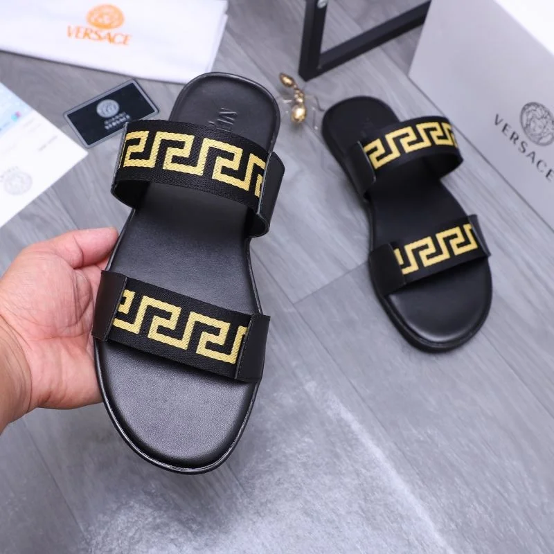 Top match Versace Slippers
