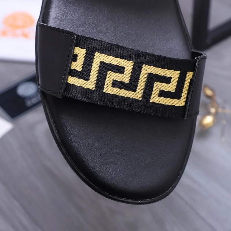 Top match Versace Slippers