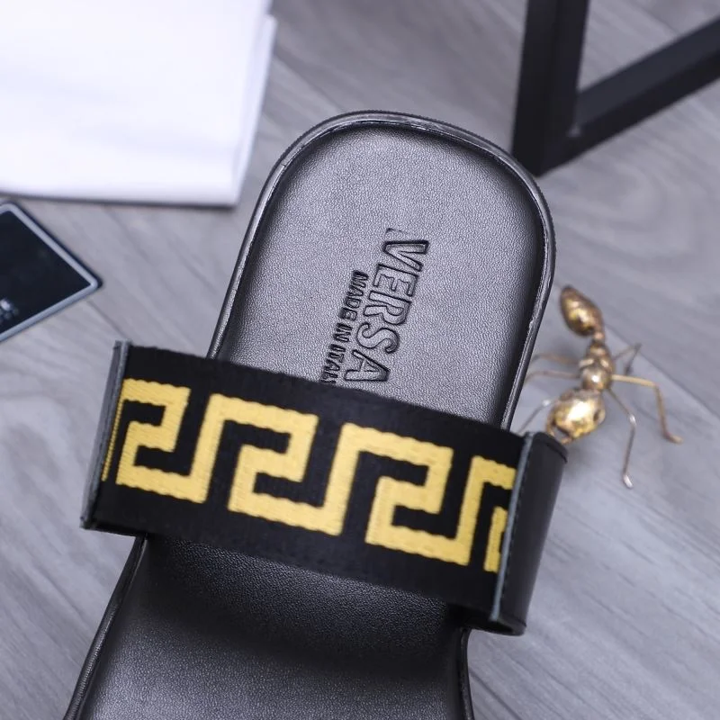Top match Versace Slippers