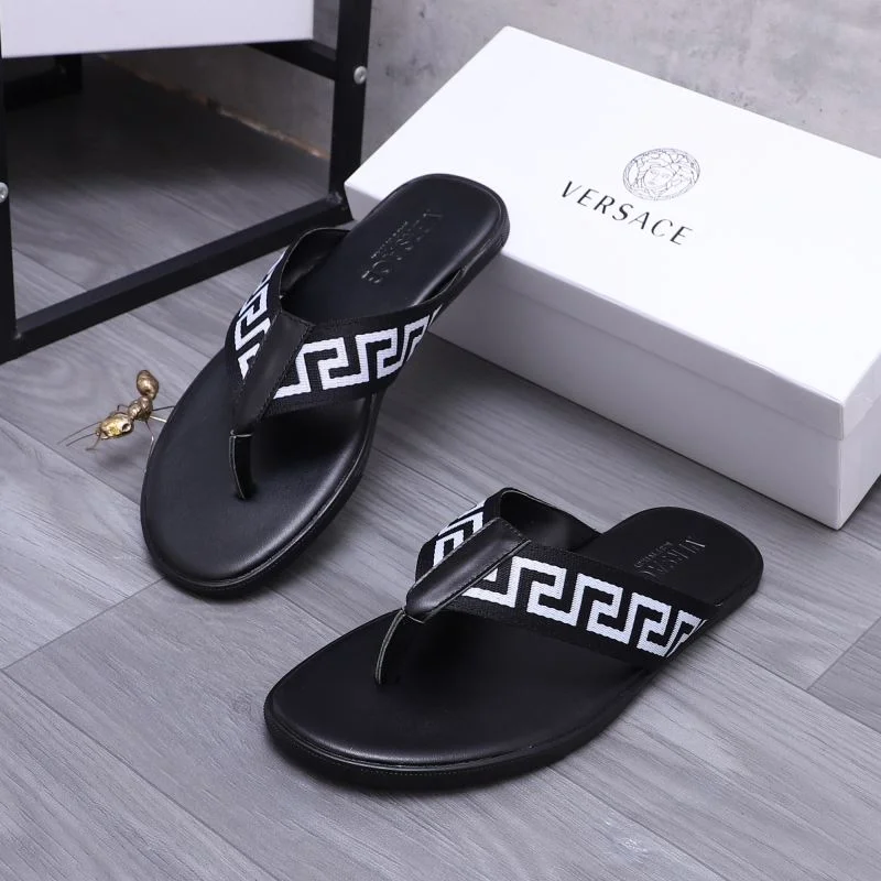 Accurate model Versace Slippers