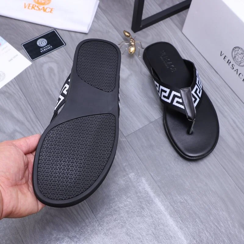 Accurate model Versace Slippers
