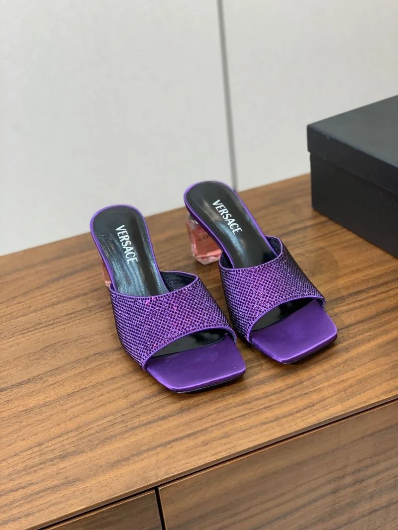 Low-cost Versace Slippers