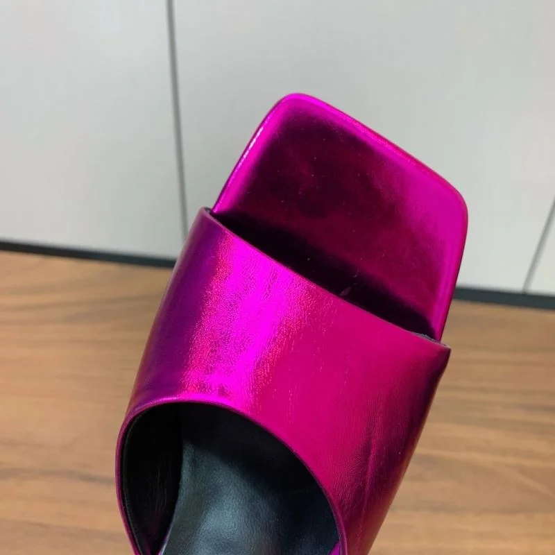 Low-cost Versace Slippers