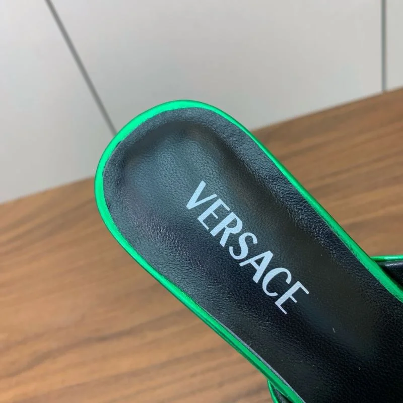 Accurate model Versace Slippers
