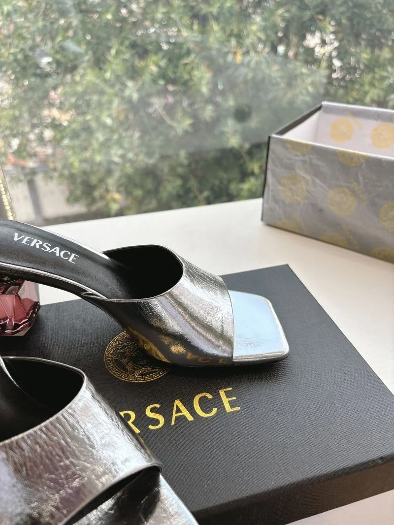 Precise copy Versace Slippers