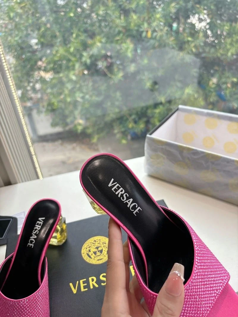 High accuracy Versace Slippers