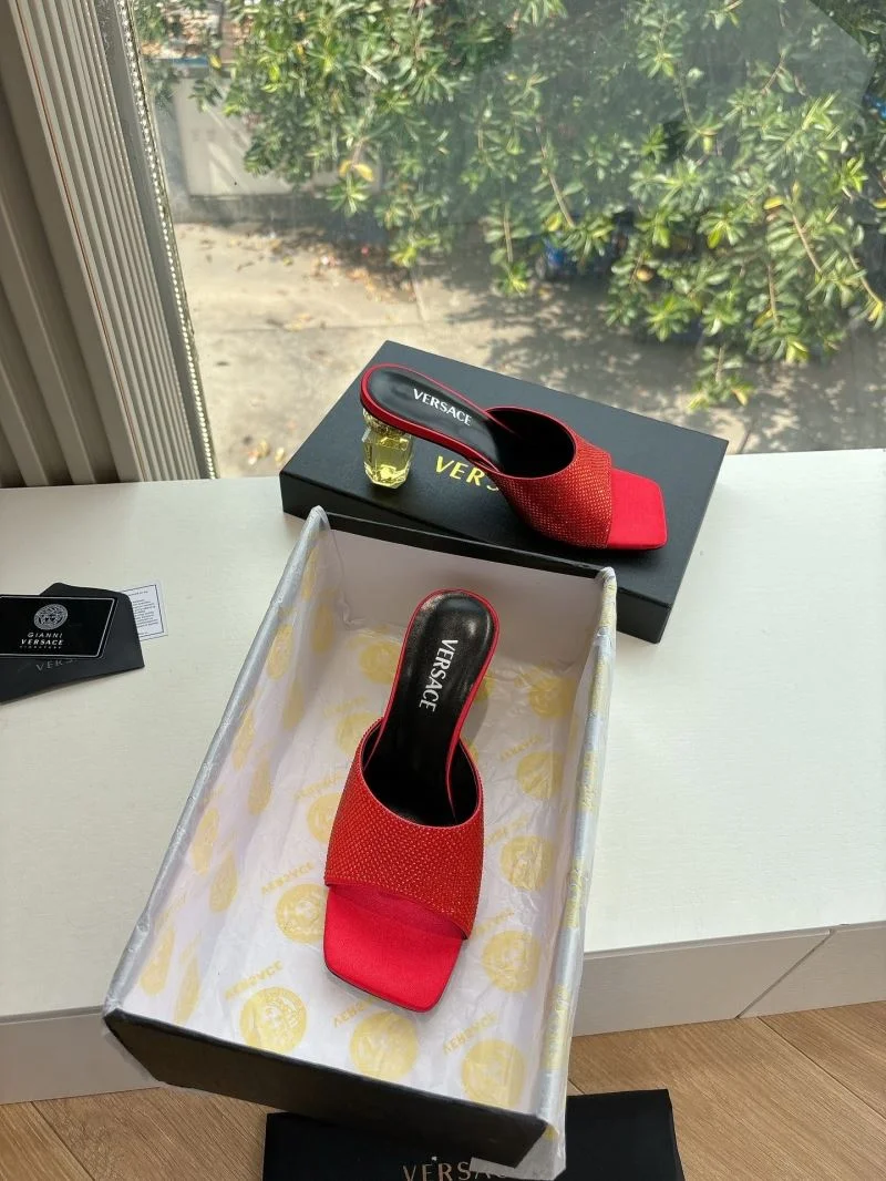 Brand-authenticated Versace Slippers