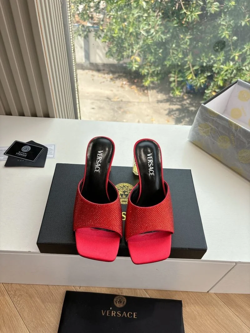 Brand-authenticated Versace Slippers